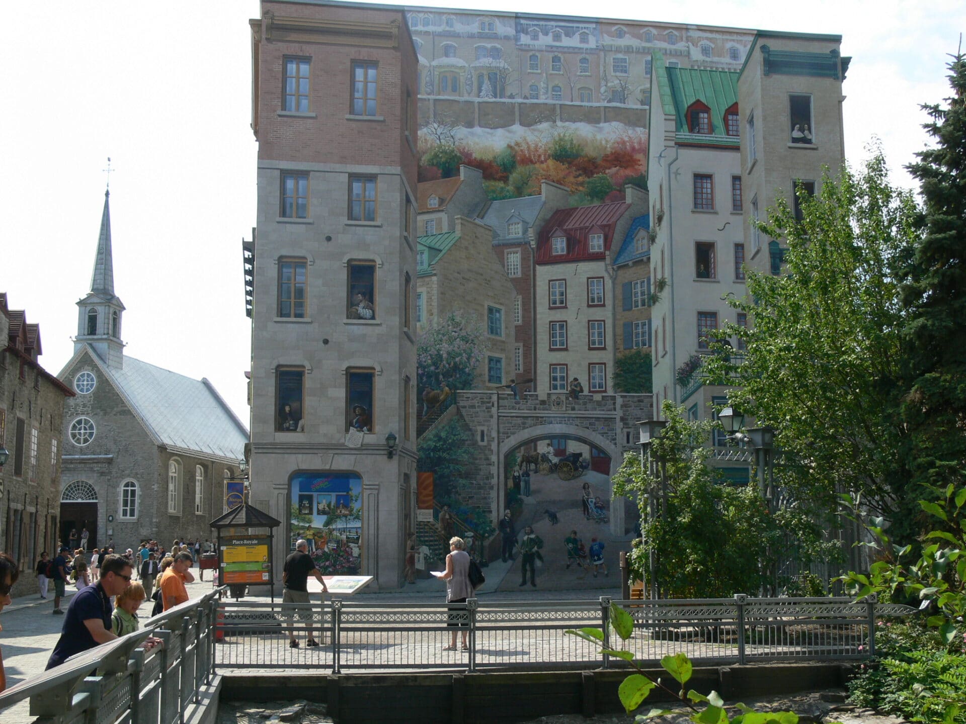 Fresque des Québécois - Commission de la capitale nationale du Québec