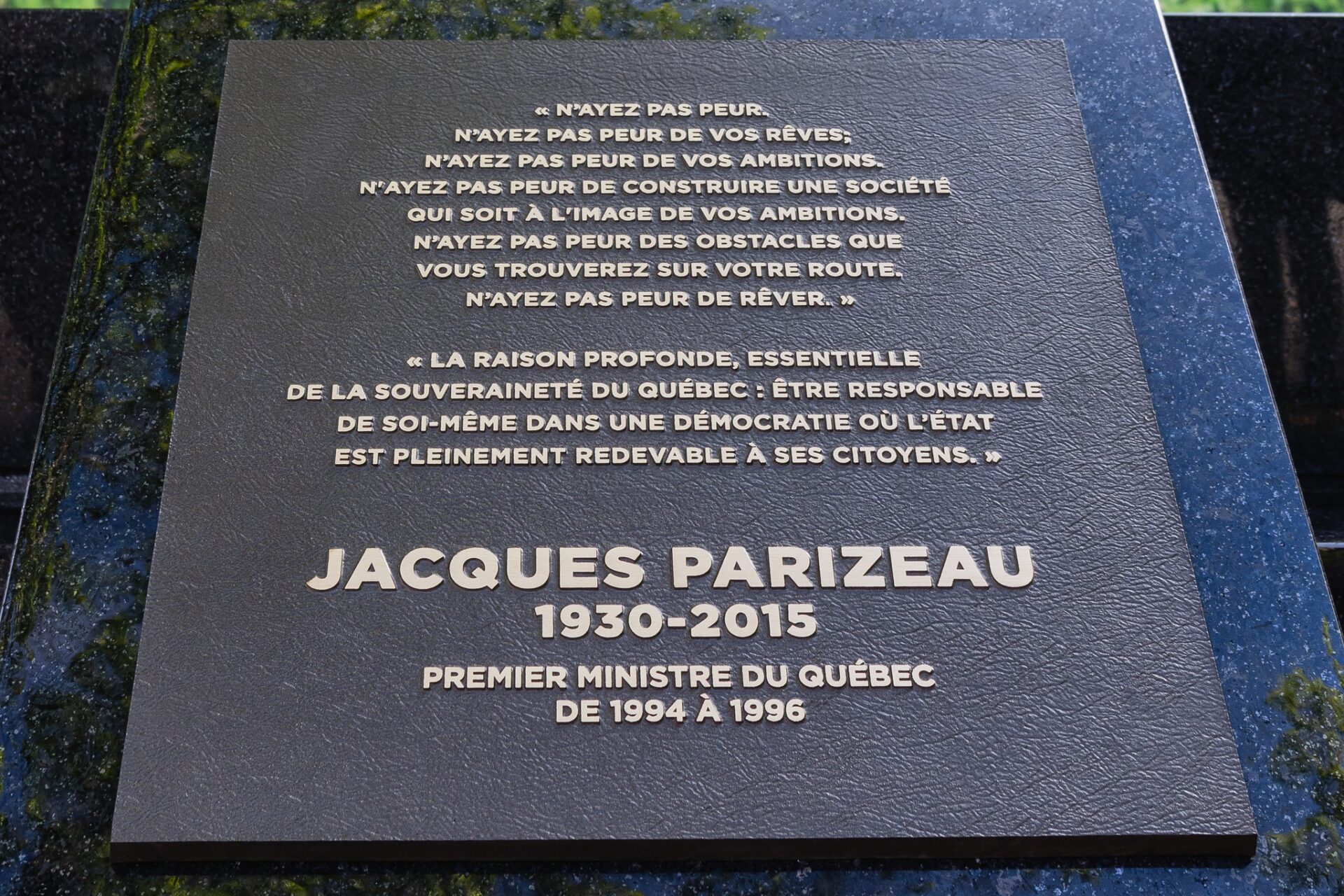 Monument Jacques Parizeau - Commission de la capitale nationale du Québec